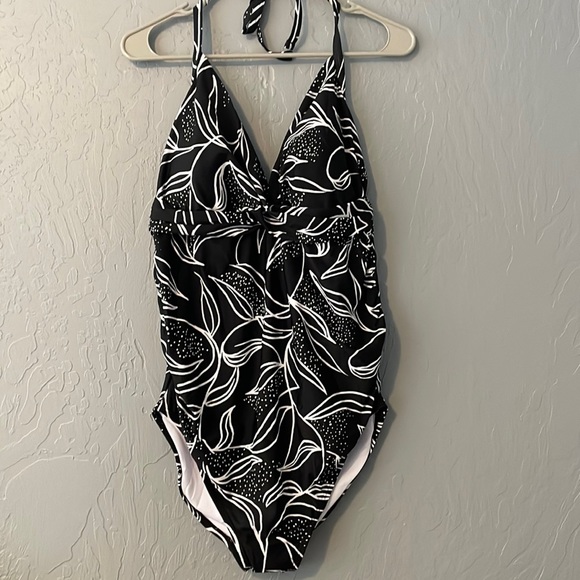 Isabel Maternity by Ingrid & Isabel | Swim | Isabel Maternity Black And ...